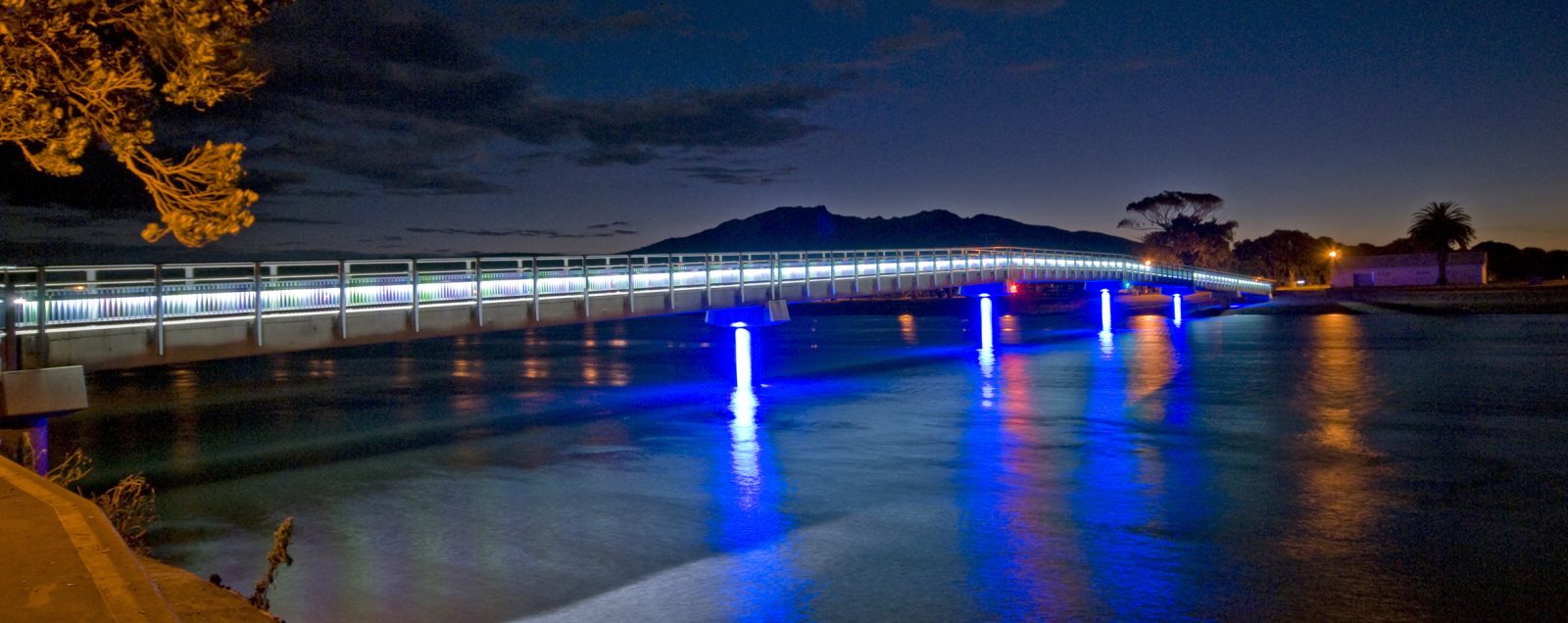 Kopua Footbridge – Bossley Architects